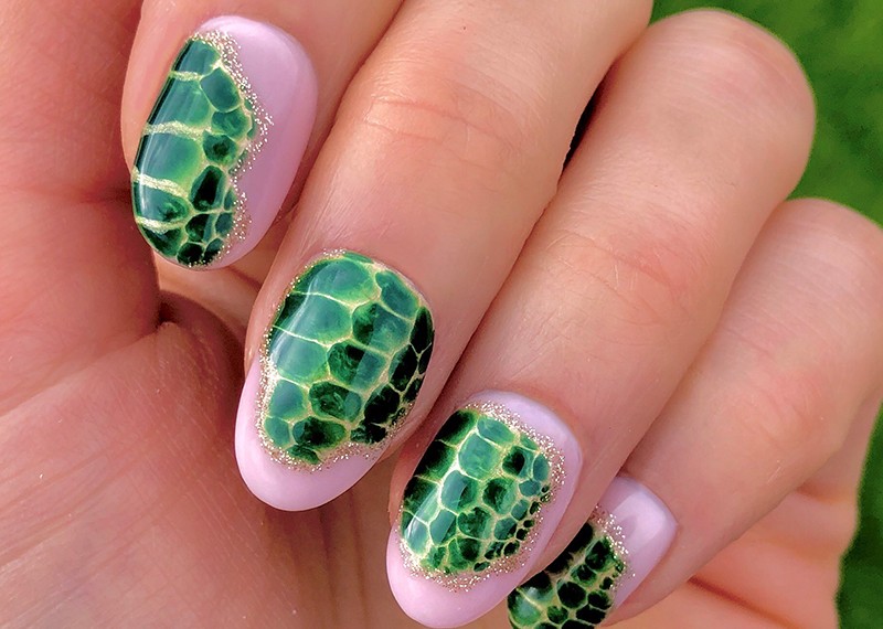 Croc-o-wow! Create these wild Crocodile-inspired nails